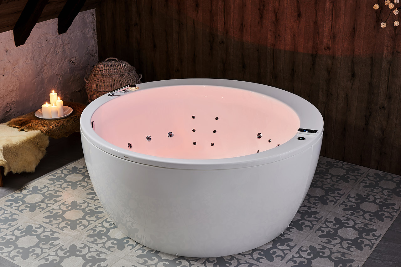 Freestanding Soaking Bathtubs | Aquatica Bath Canada